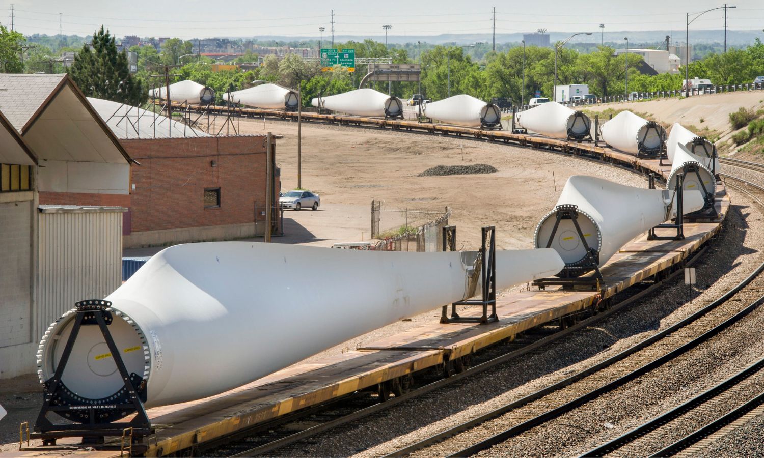 What Happens to Wind Turbine Blades at the End of Their Life Cycle ...
